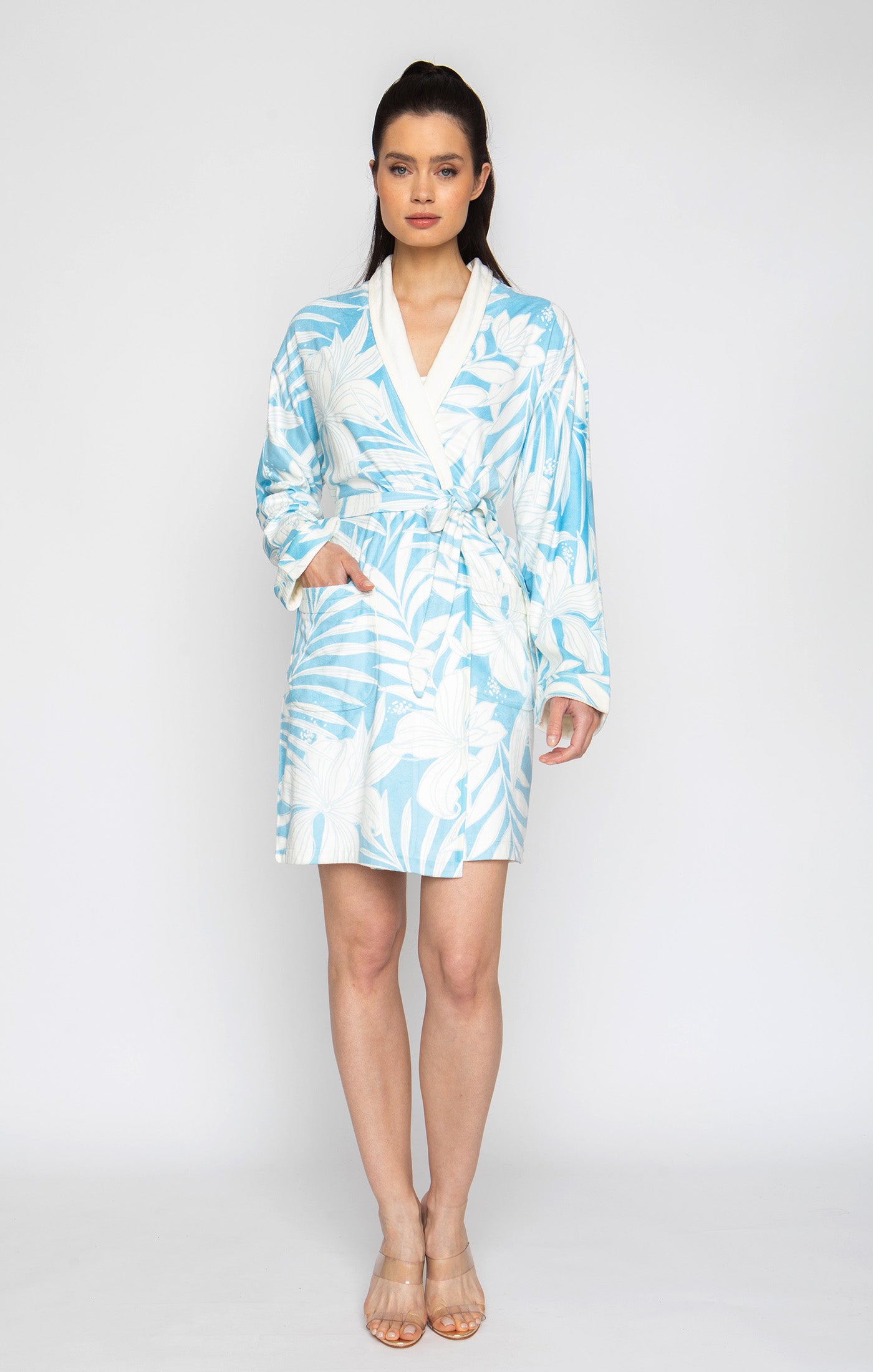 Blue Hawaii Short Robe – Vibrant, Lightweight Tropical Lounge Robe